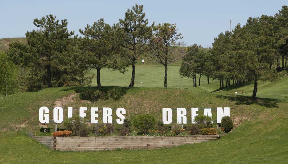 Golfers Dream Home | Golfers Dream Golf Club in Port Perry, Ontario, Canada